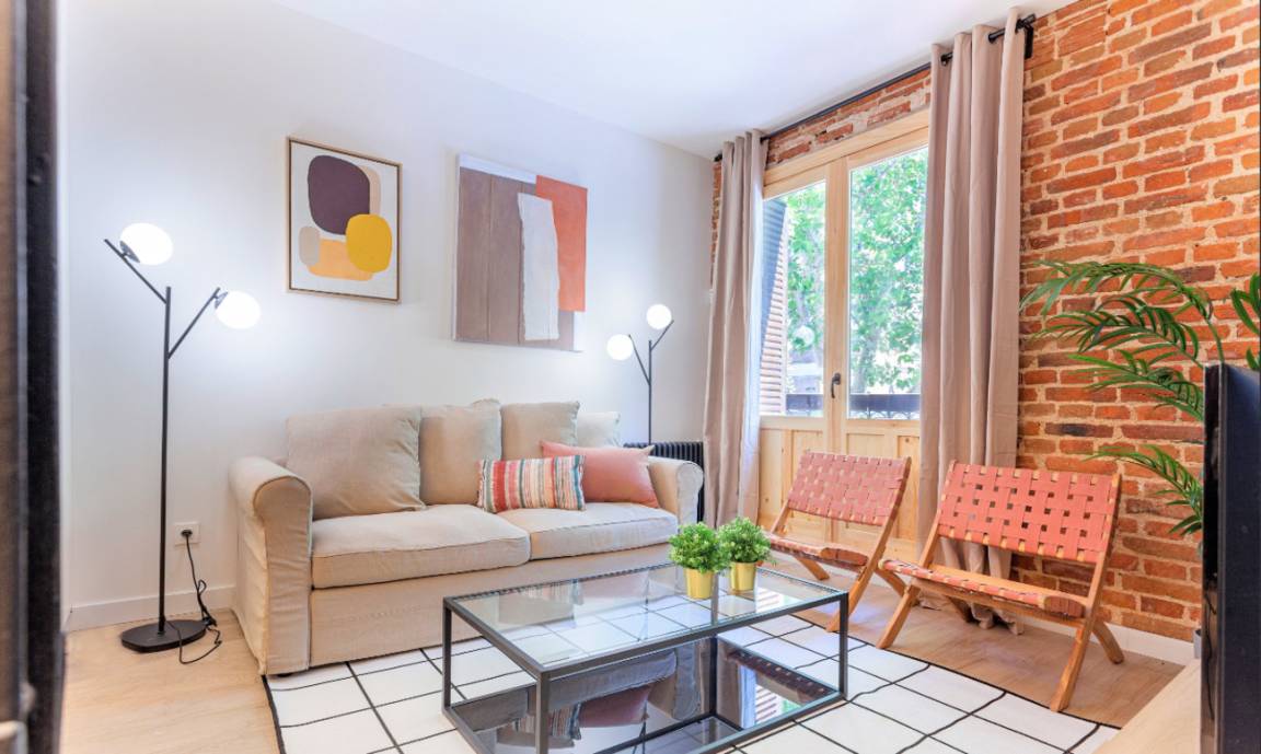 65 M² Apartamento ∙ 3 Habitaciones ∙ 8 Huéspedes - Alcobendas