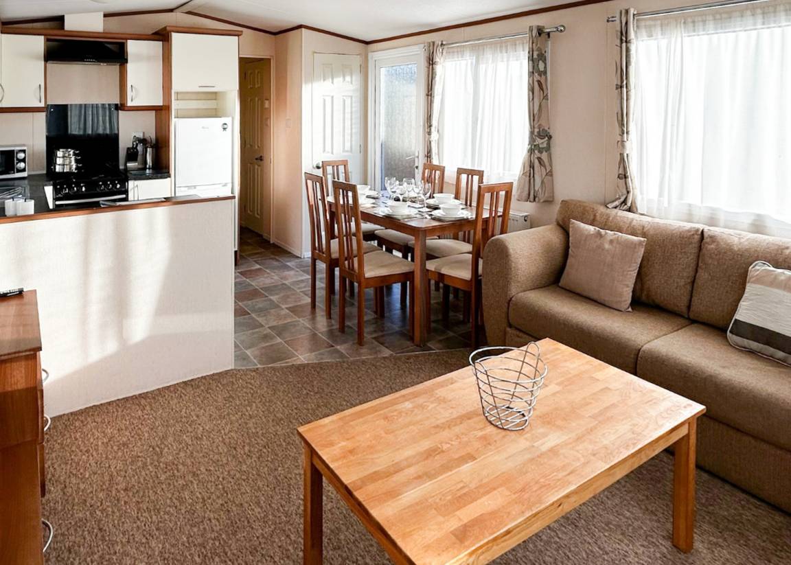 Caravan ∙ 3 Bedrooms ∙ 6 Guests - Isle of Wight