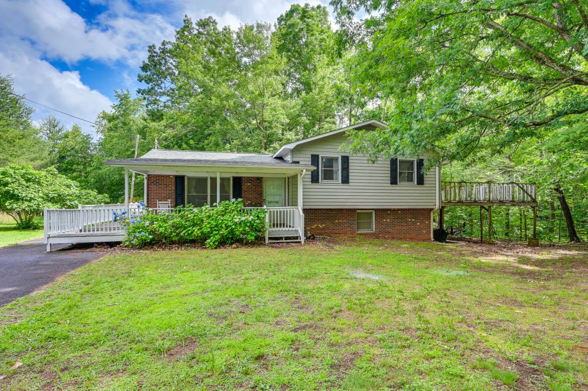 139 M² Casa ∙ 3 Habitaciones ∙ 6 Huéspedes - Mount Airy, NC