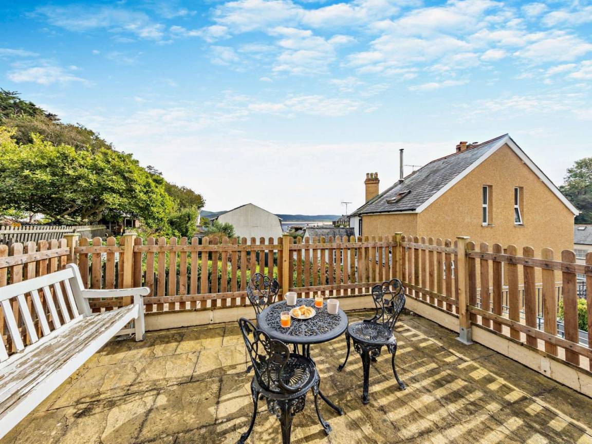 Cottage ∙ 3 Bedrooms ∙ 6 Guests - Aberdovey