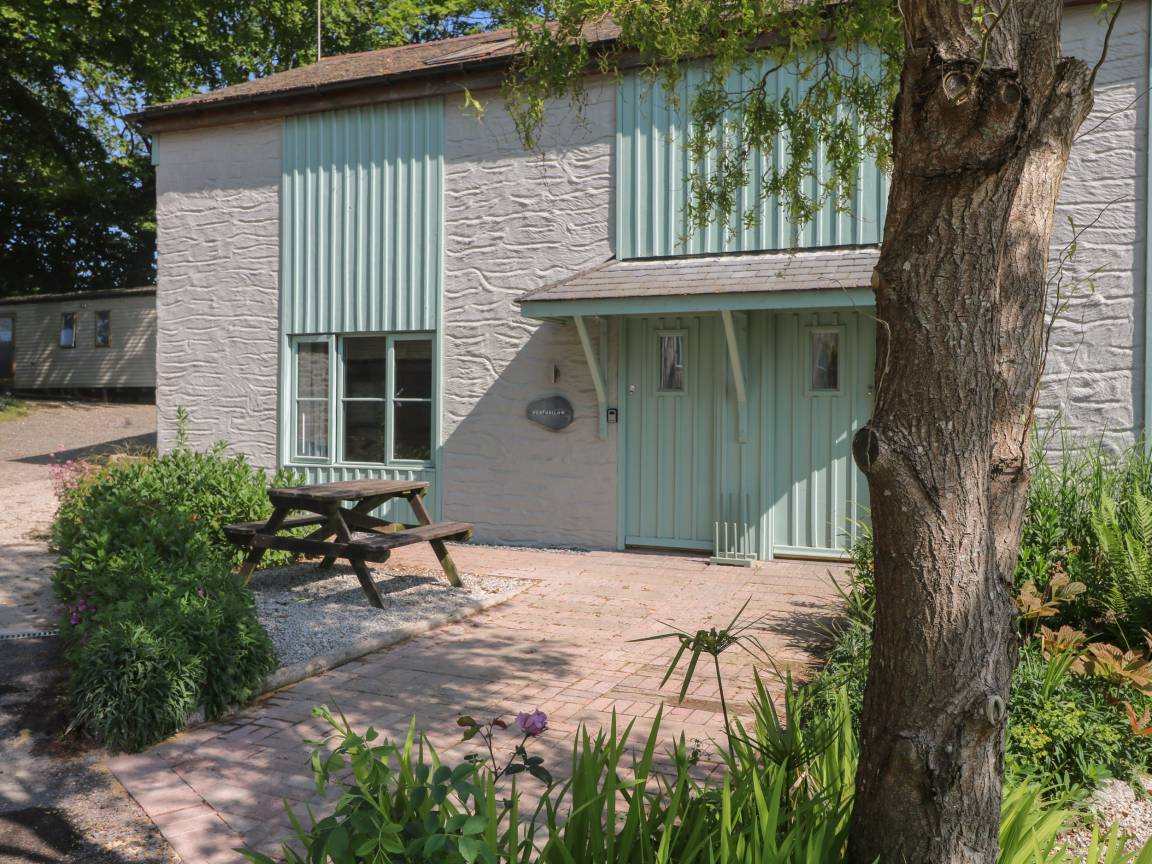 105 M² Cottage ∙ 2 Bedrooms ∙ 4 Guests - Penryn