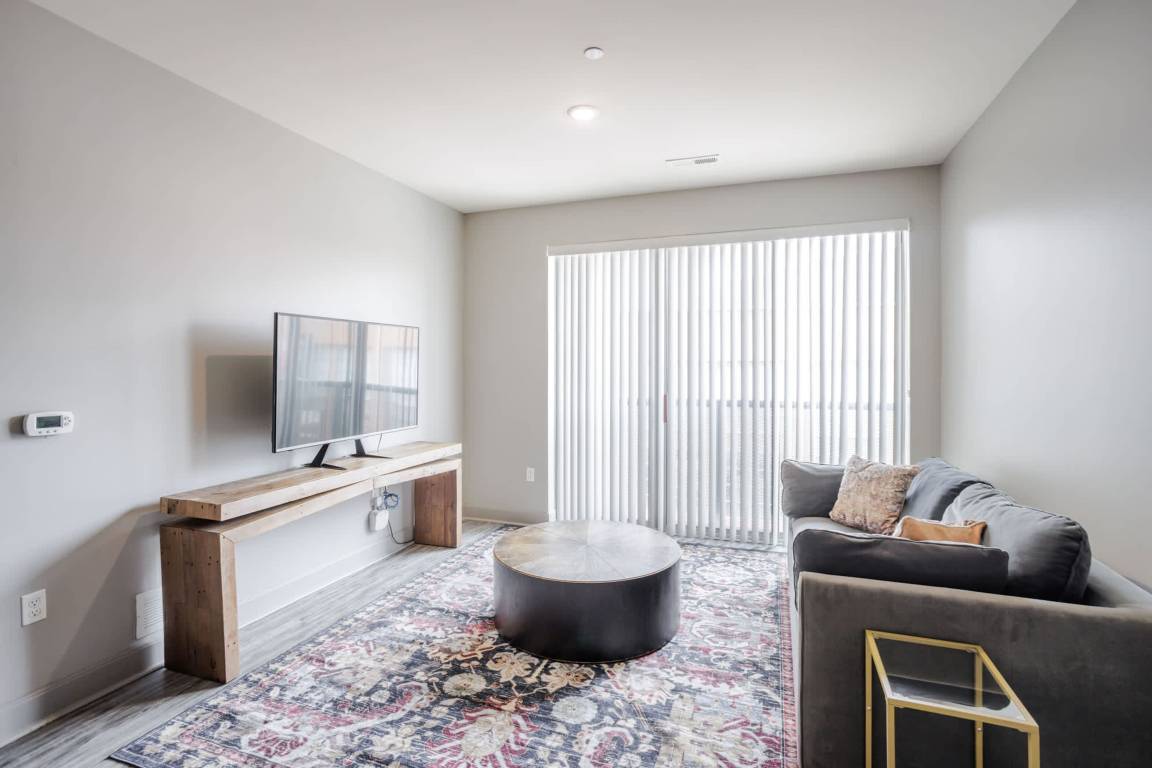 Apartment ∙ 2 Bedrooms ∙ 5 Guests - Cincinnati, OH