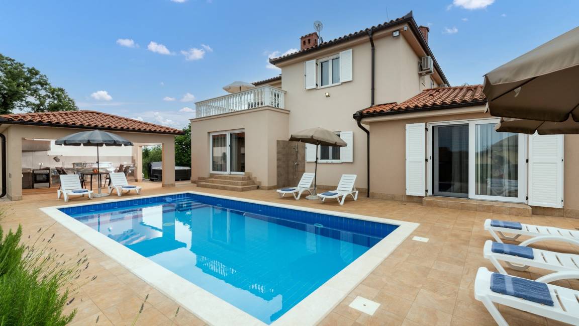 145 M² Villa Vacanza ∙ 4 Camere Da Letto ∙ 8 Ospiti - Umago