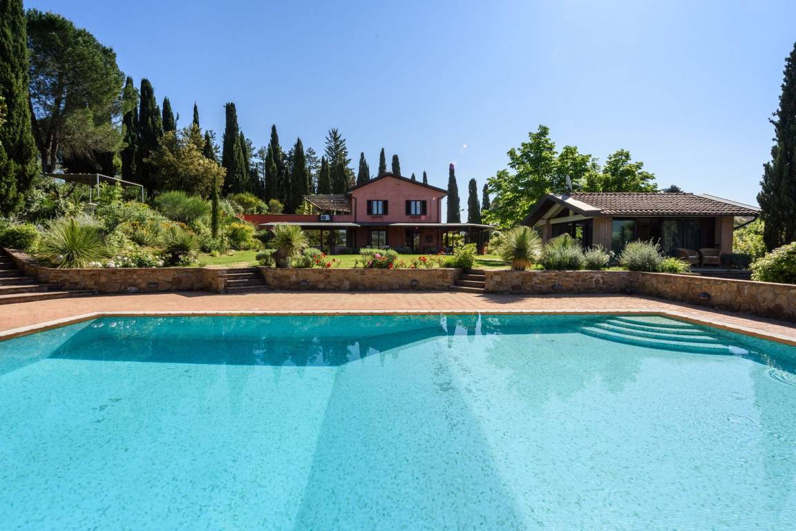 300 M² Villa ∙ 5 Bedrooms ∙ 10 Guests - San Gimignano