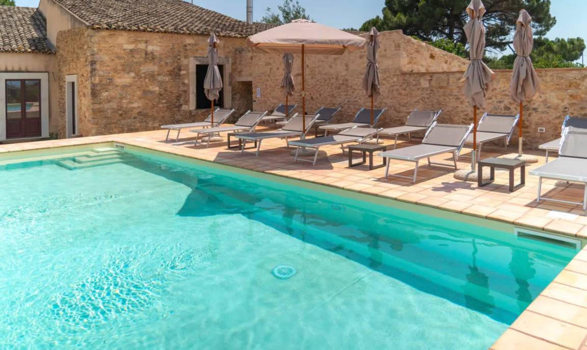 120 M² Apartment ∙ 1 Bedroom ∙ 4 Guests - Vittoria