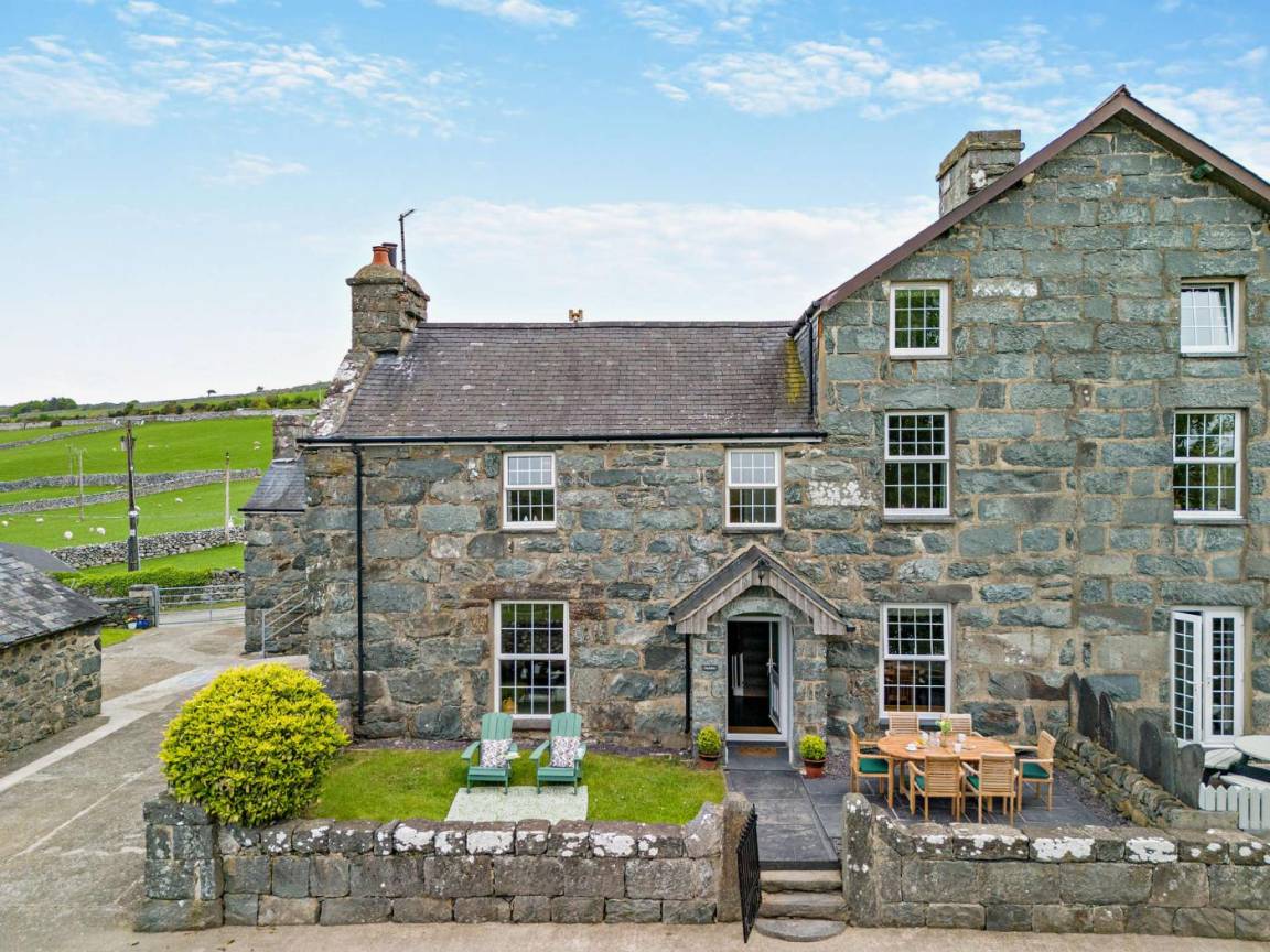 Cottage ∙ 3 Bedrooms ∙ 5 Guests - Harlech