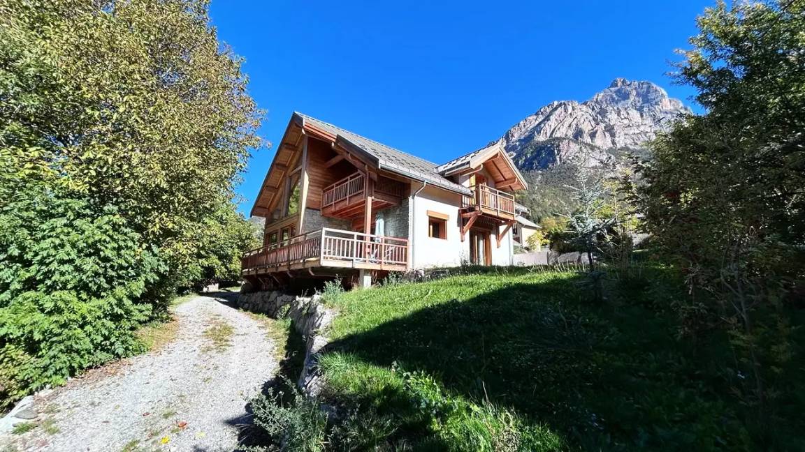 140 M² Chalet ∙ 4 Chambres ∙ 8 Personnes - Puy-Saint-Vincent