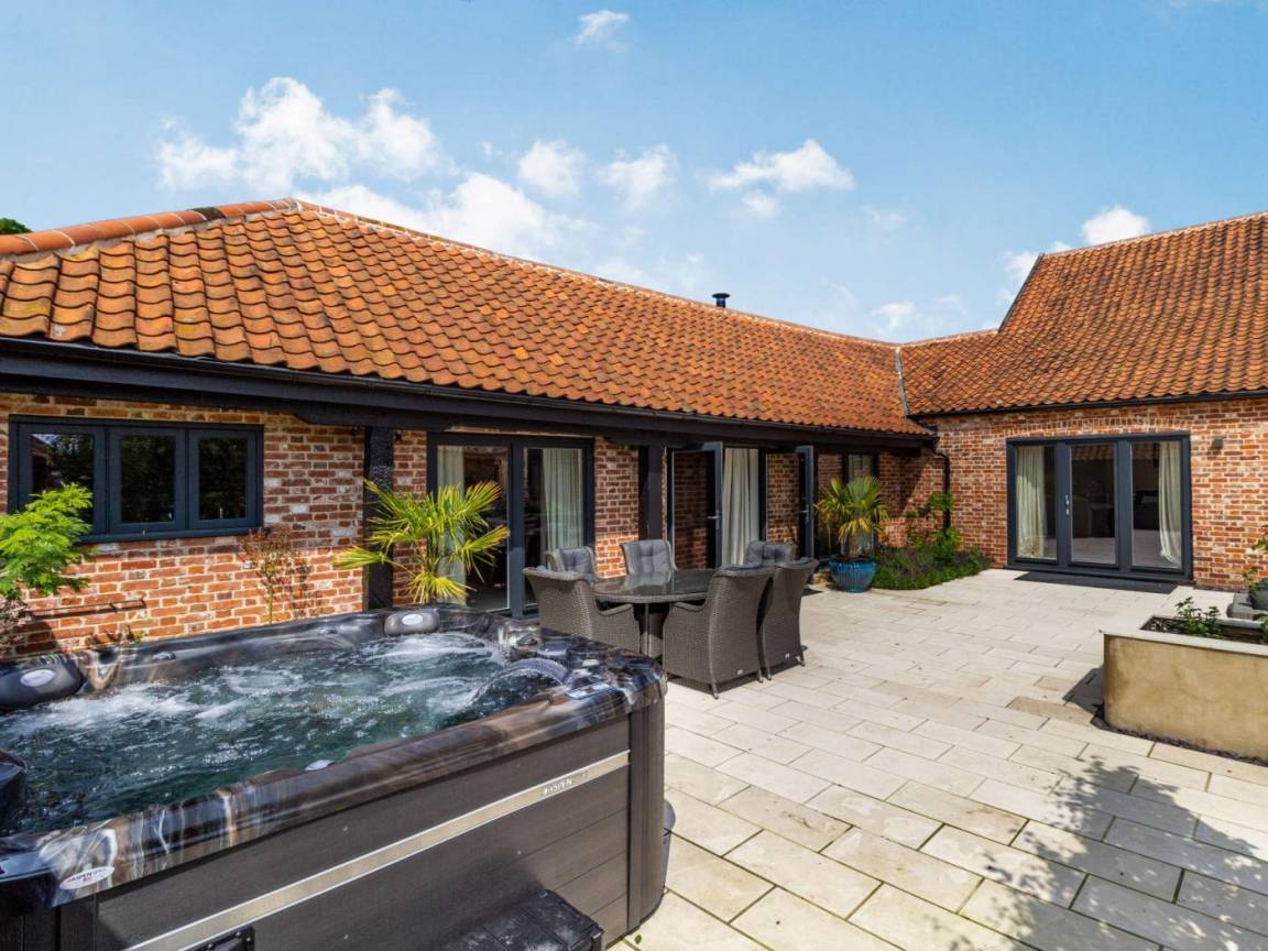 코티지 (자연 속의 작은 별장) ∙ 침실 3개 ∙ 게스트 6명 - 그레이트야머스