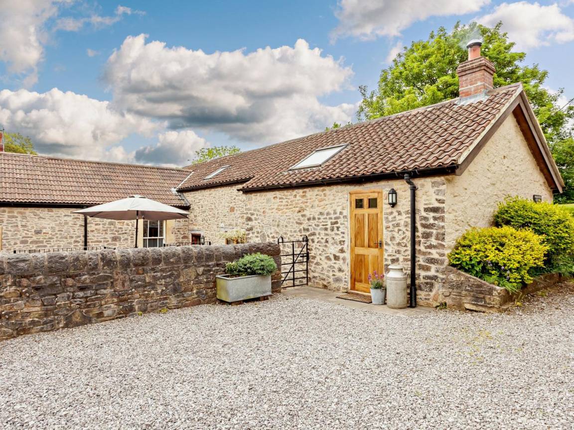 Cottage ∙ 4 Bedrooms ∙ 8 Guests - Frome
