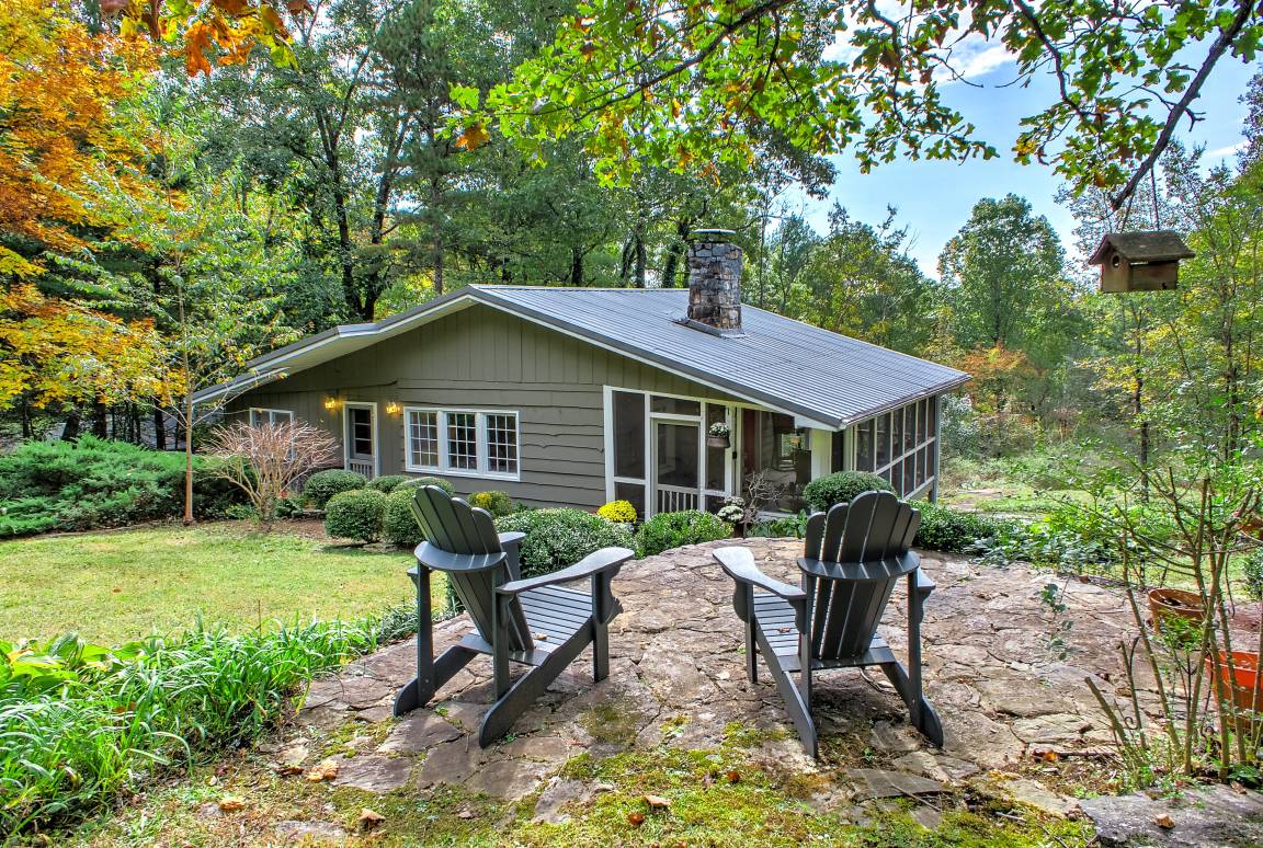79 M² House ∙ 2 Bedrooms ∙ 4 Guests - Hendersonville, NC