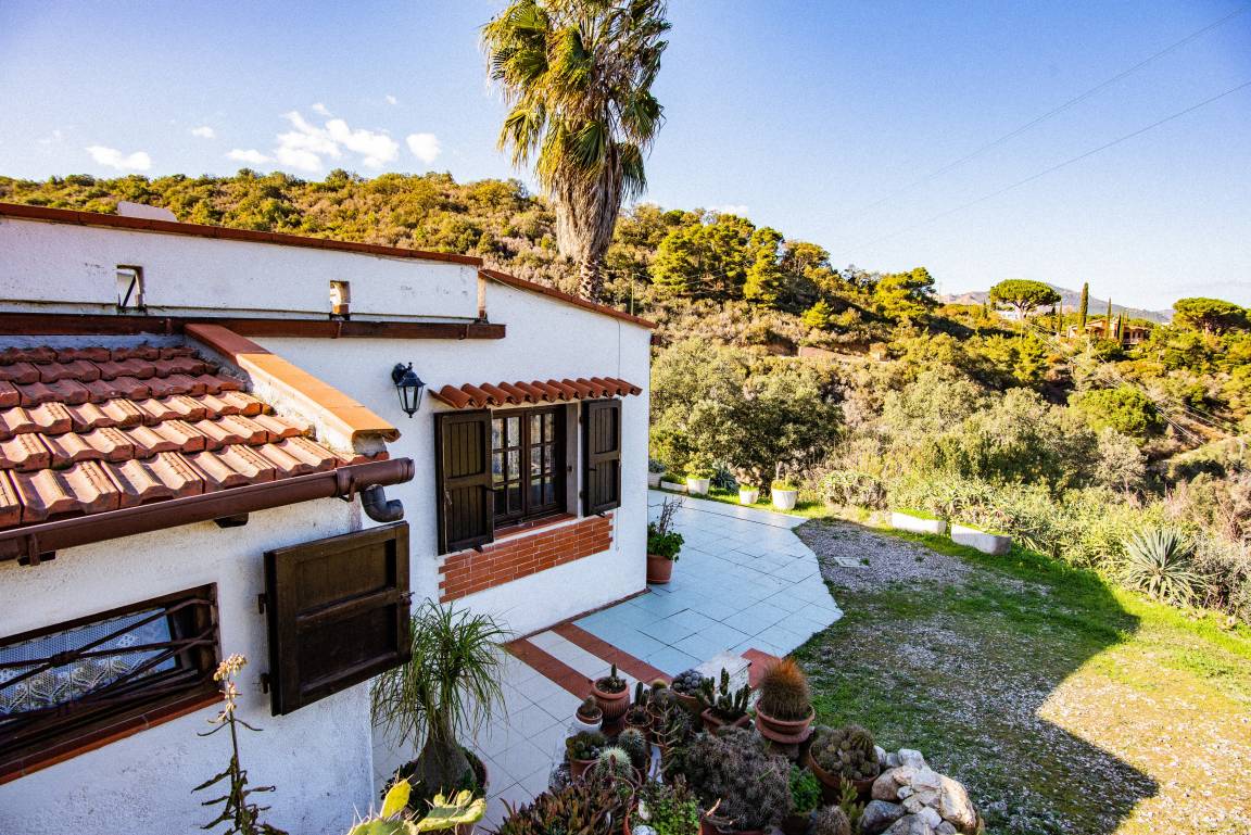 65 M² Ferienhaus ∙ 2 Schlafzimmer ∙ 4 Gäste - Porto Azzurro