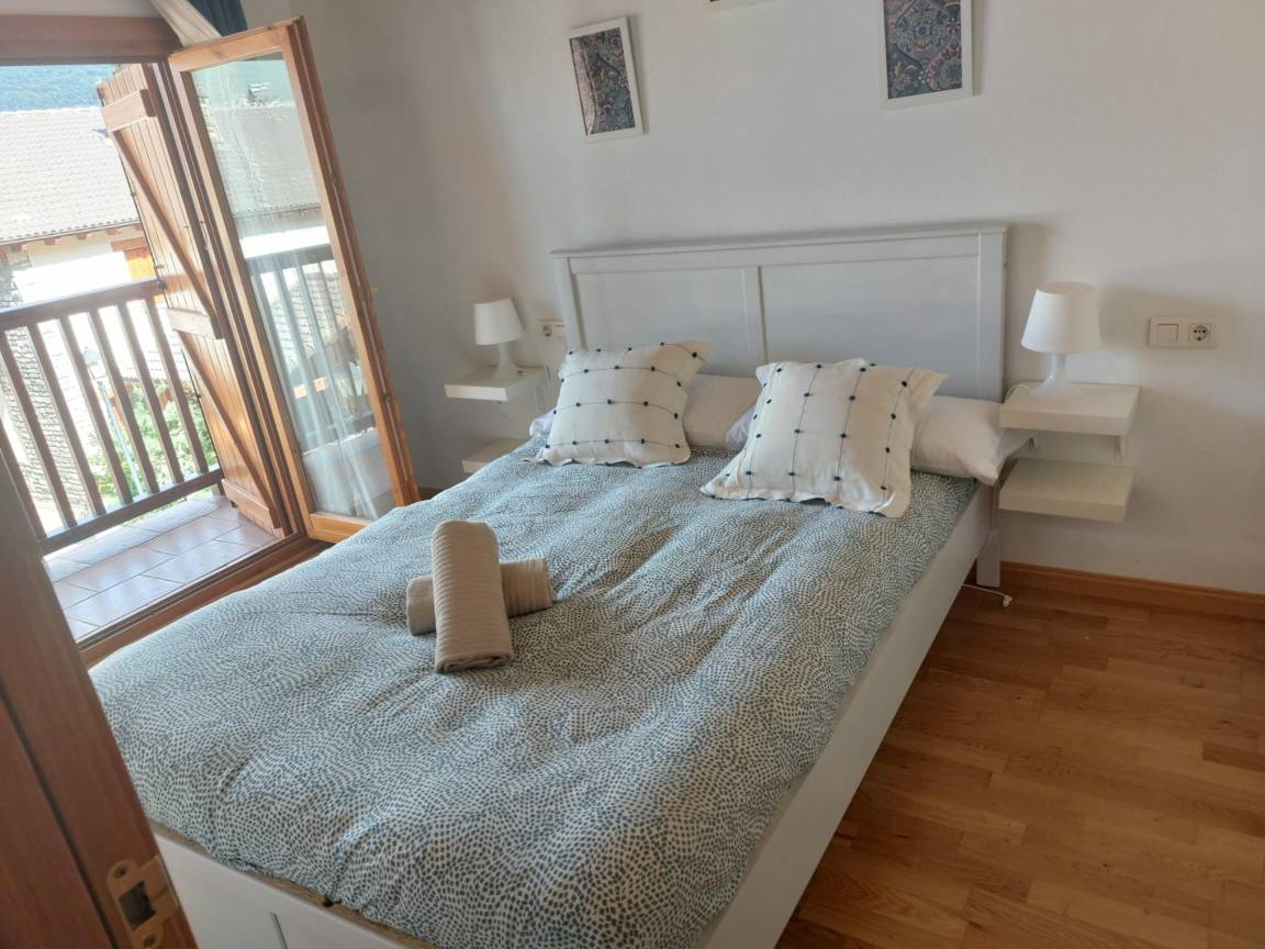 100 M² Maison De Vacances ∙ 4 Chambres ∙ 8 Personnes - Canfranc