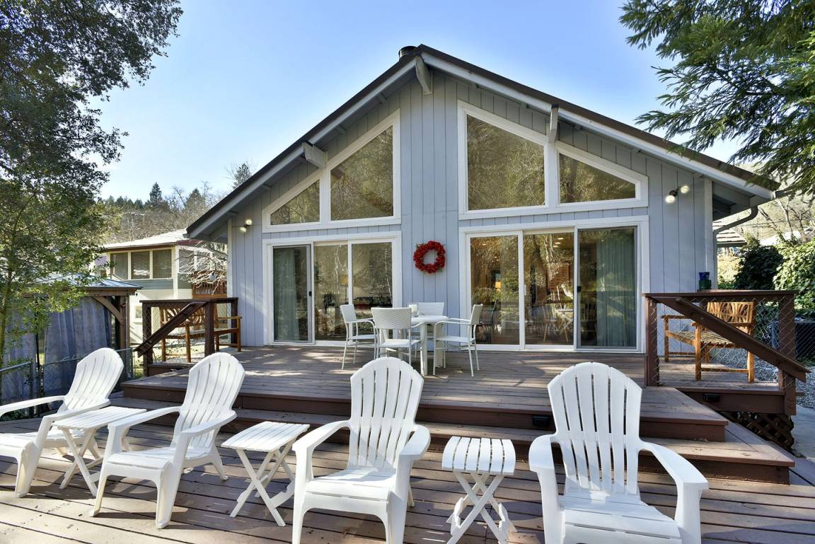 Casa ∙ 3 Habitaciones ∙ 8 Huéspedes - Dunsmuir, CA