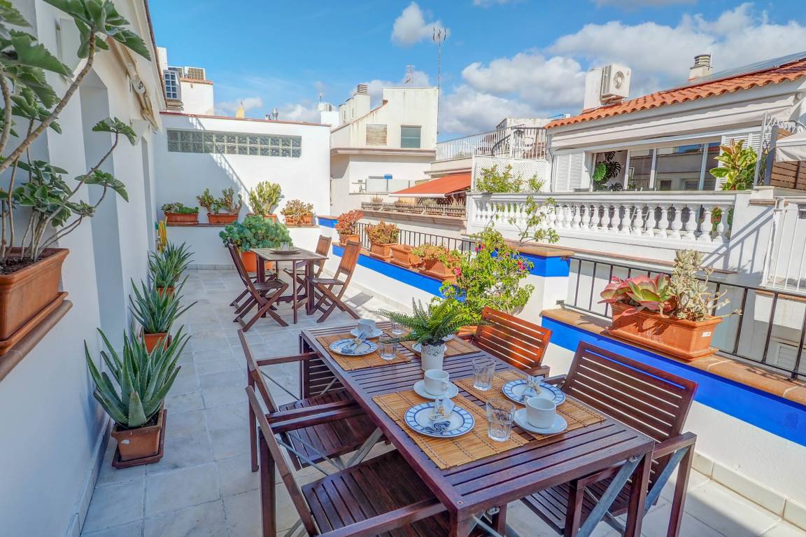 100 M² Apartamento ∙ 3 Habitaciones ∙ 6 Huéspedes - Sitges