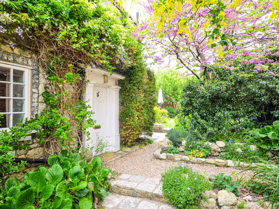 Cottage ∙ 2 Bedrooms ∙ 4 Guests - Brockenhurst