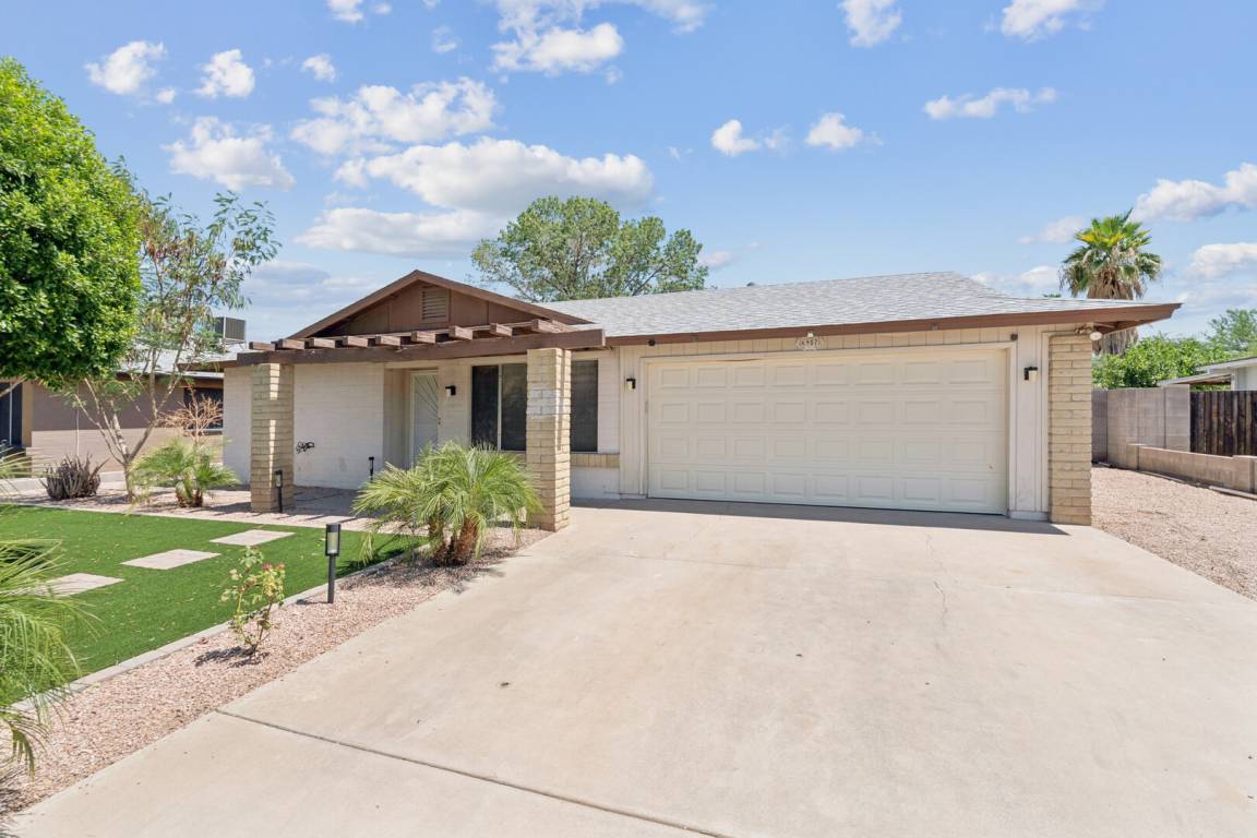 103 M² House ∙ 2 Bedrooms ∙ 4 Guests - Sun City, AZ