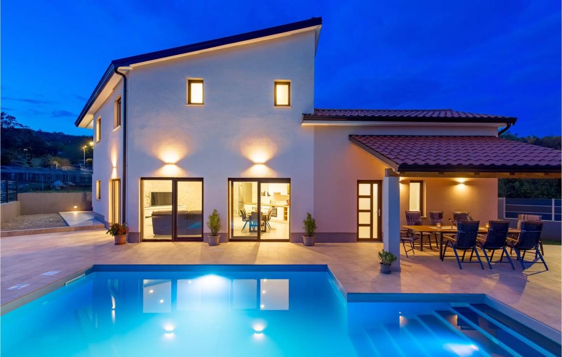 200 M² Maison De Vacances ∙ 4 Chambres ∙ 8 Personnes - Rijeka