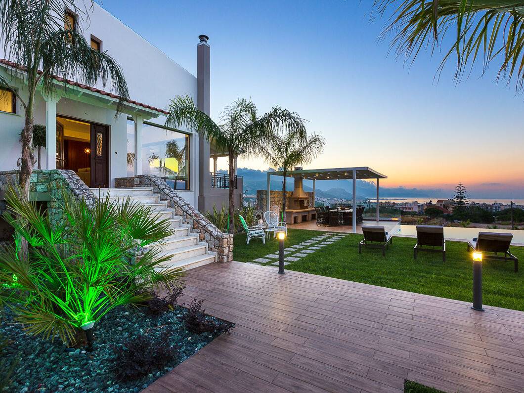 280 M² Villa ∙ 5 Bedrooms ∙ 11 Guests - Кисамос