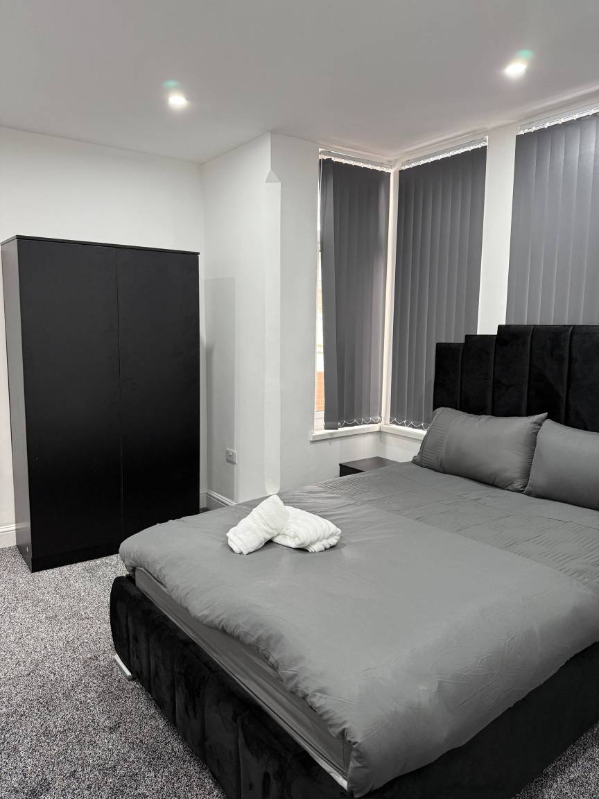 55 M² Huoneisto ∙ 2 Makuuhuonetta ∙ 4 Vierasta - Luton