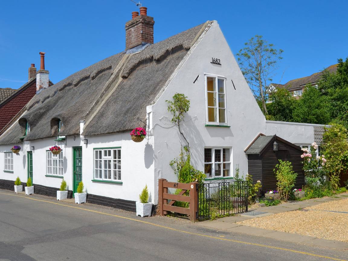 Cottage ∙ 3 Bedrooms ∙ 6 Guests - Horning