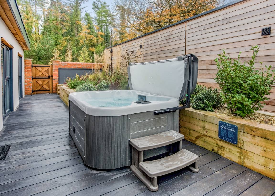 Chalet ∙ 2 Bedrooms ∙ 4 Guests - Wallingford