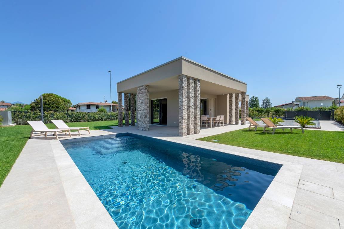 120 M² Villa ∙ 2 Bedrooms ∙ 6 Guests - デゼンツァノ・デル・ガルダ