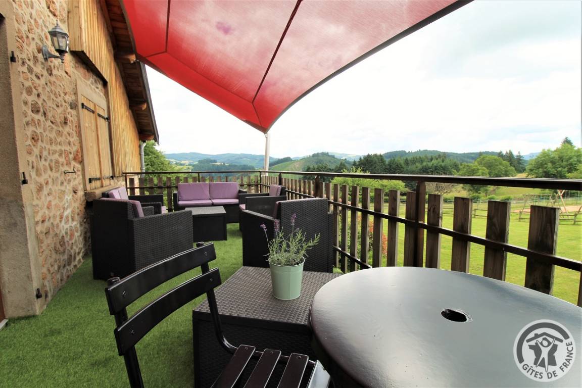 136 M² Gîte ∙ 3 Chambres ∙ 9 Personnes - Beaujolais