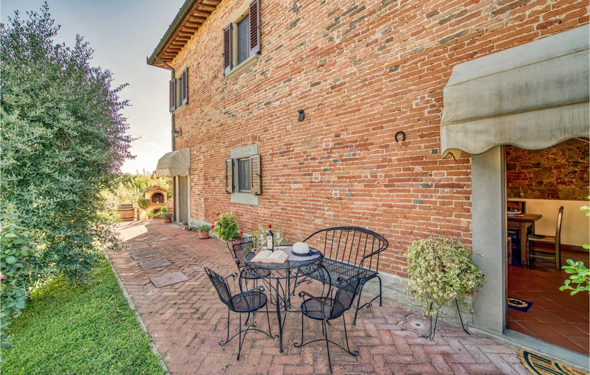 100 M² Apartment ∙ 3 Bedrooms ∙ 5 Guests - Arezzo