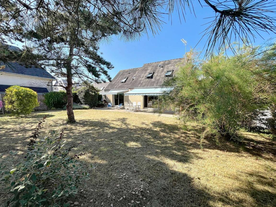 130 M² Maison De Vacances ∙ 5 Chambres ∙ 9 Personnes - Jullouville