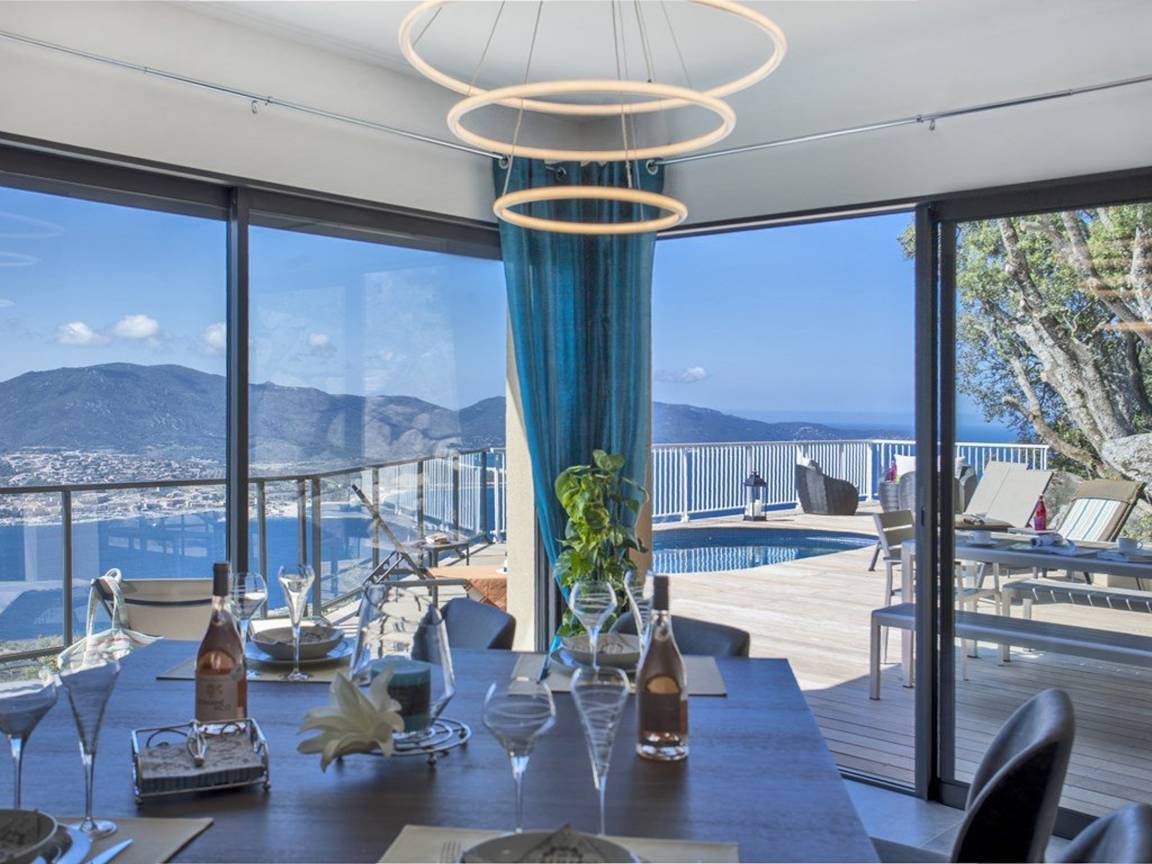 120 M² Villa ∙ 3 Chambres ∙ 6 Personnes - Propriano