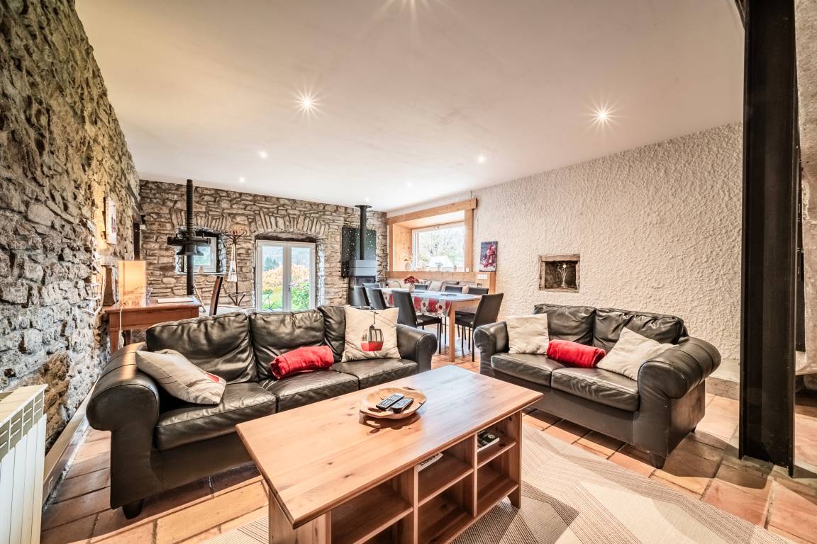 170 M² Cottage ∙ 3 Bedrooms ∙ 8 Guests - Alps