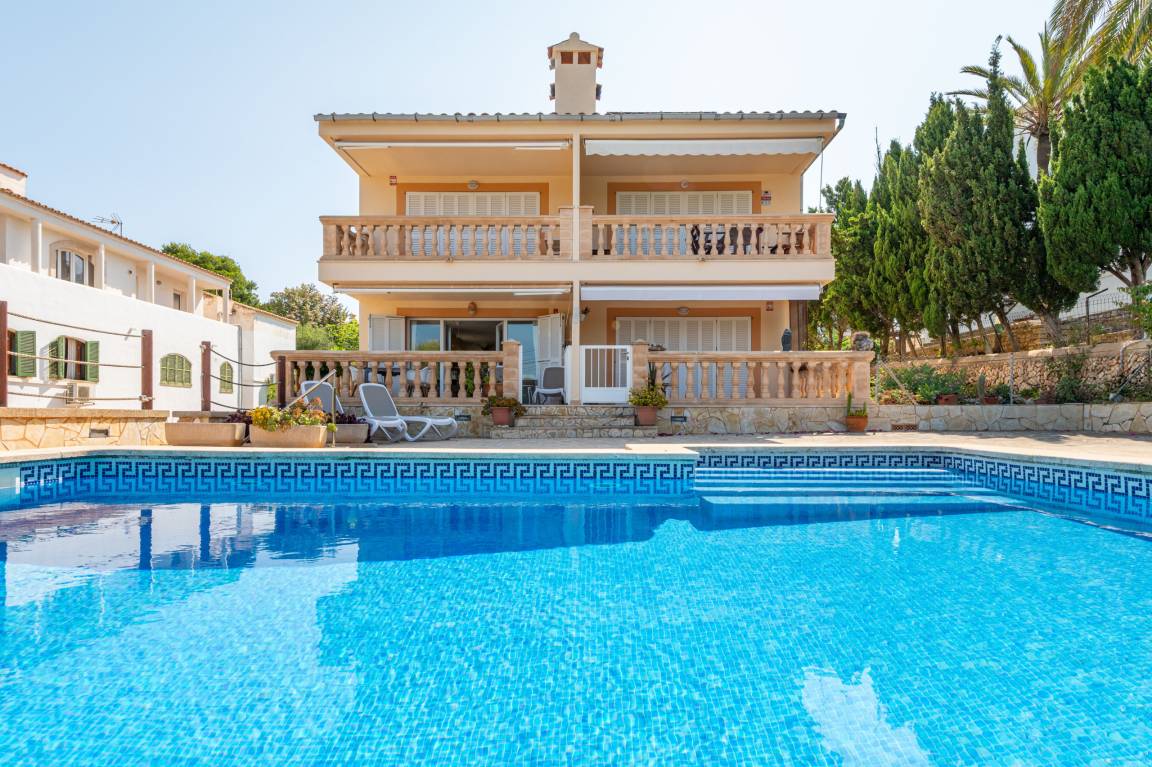 168 M² Apartamento ∙ 2 Habitaciones ∙ 4 Huéspedes - Cala Murada