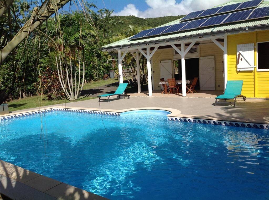 150 M² Villa ∙ 3 Bedrooms ∙ 6 Guests - Martinique