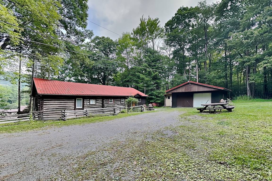 224 M² House ∙ 5 Bedrooms ∙ 12 Guests - Oakland, MD