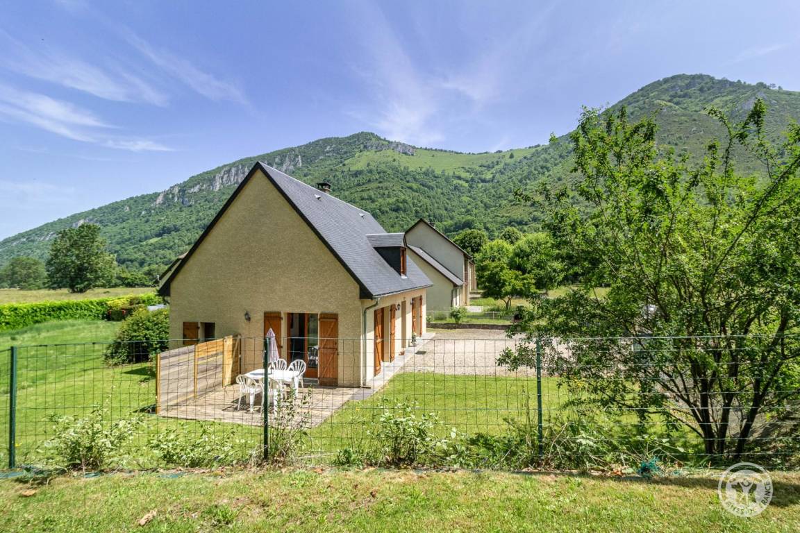 110 M² Mökki ∙ 3 Makuuhuonetta ∙ 8 Vierasta - Bagnères-de-Bigorre