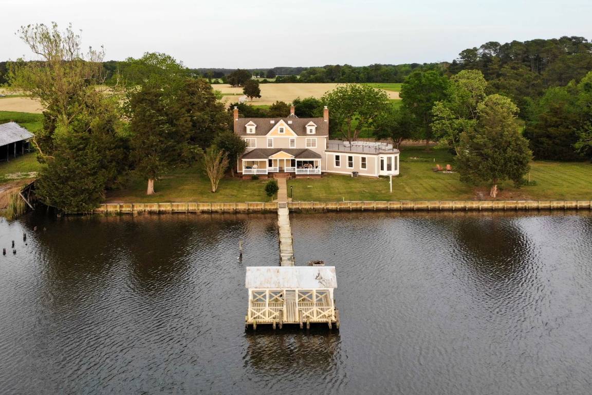 342 M² House ∙ 5 Bedrooms ∙ 11 Guests - Salisbury, MD