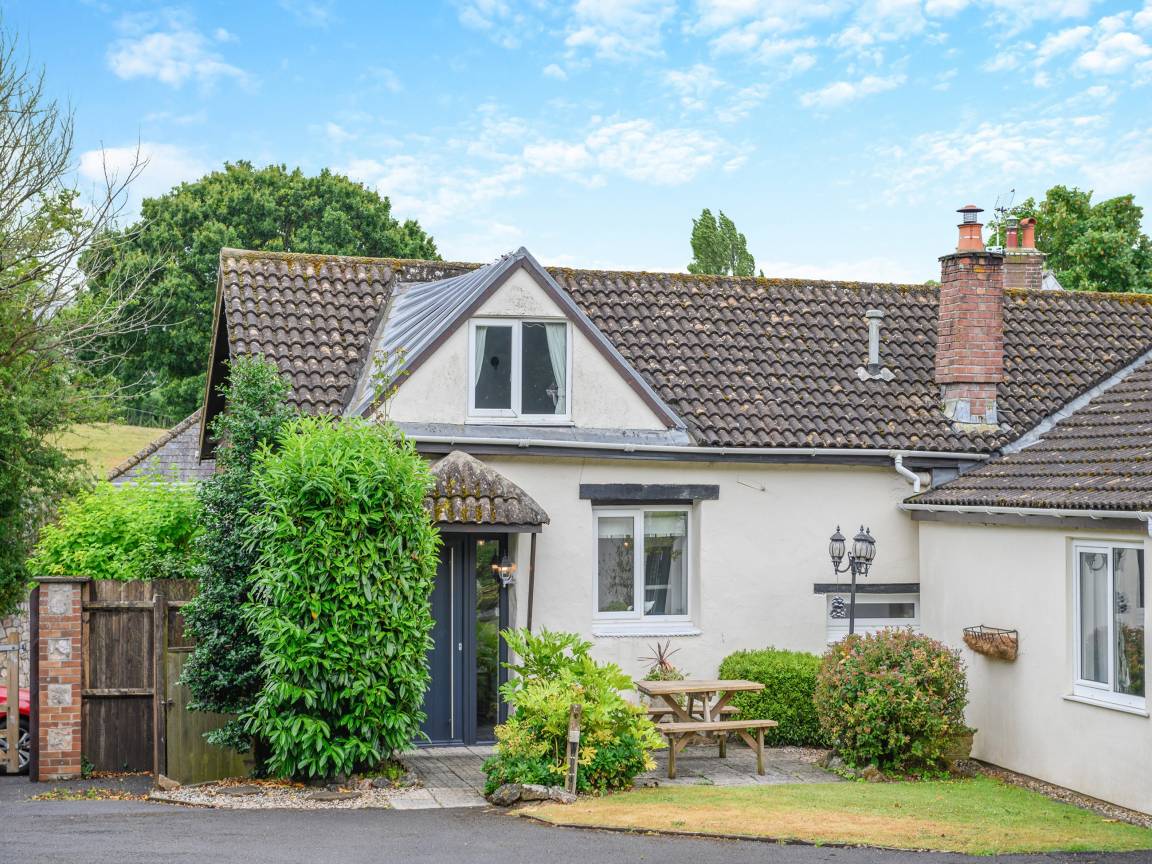 Cottage ∙ 3 Bedrooms ∙ 5 Guests - Newton Abbot