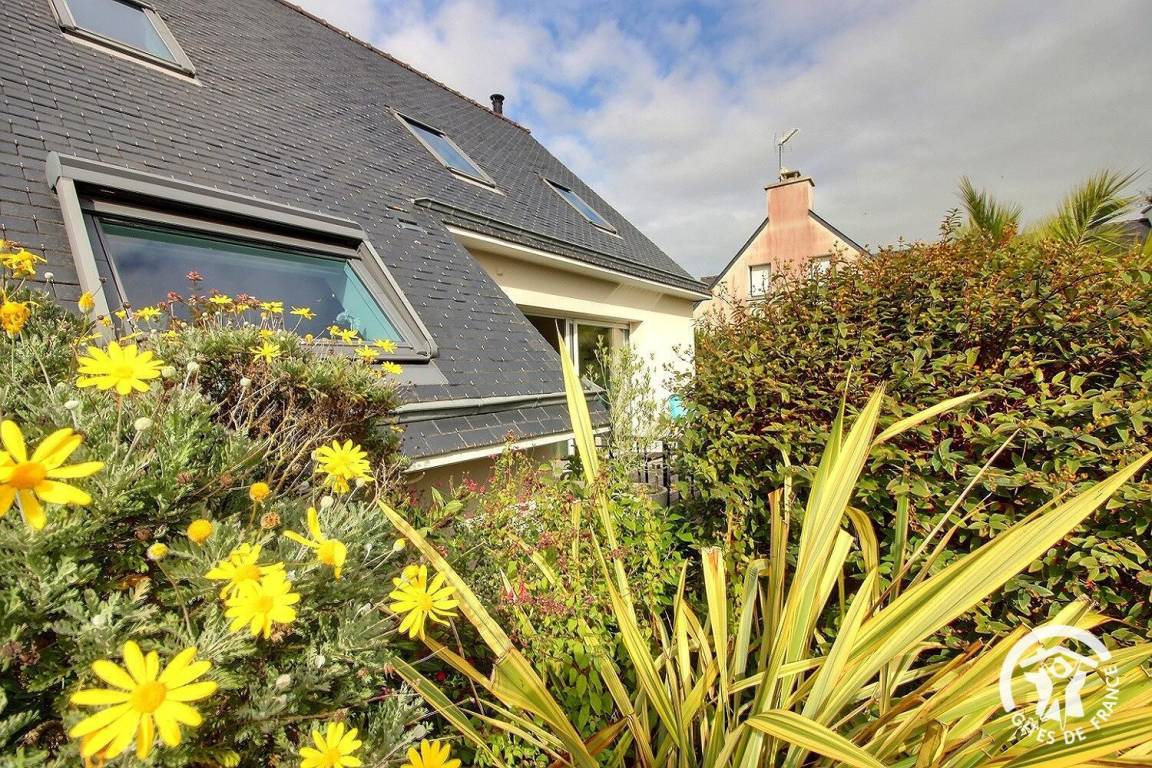 108 M² Gîte ∙ 3 Chambres ∙ 6 Personnes - Plougrescant