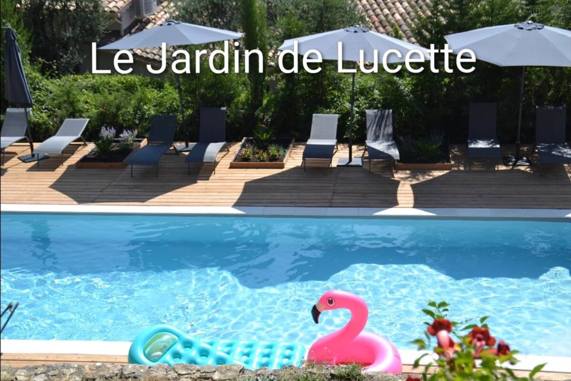 75 M² House ∙ 2 Bedrooms ∙ 6 Guests - Grasse