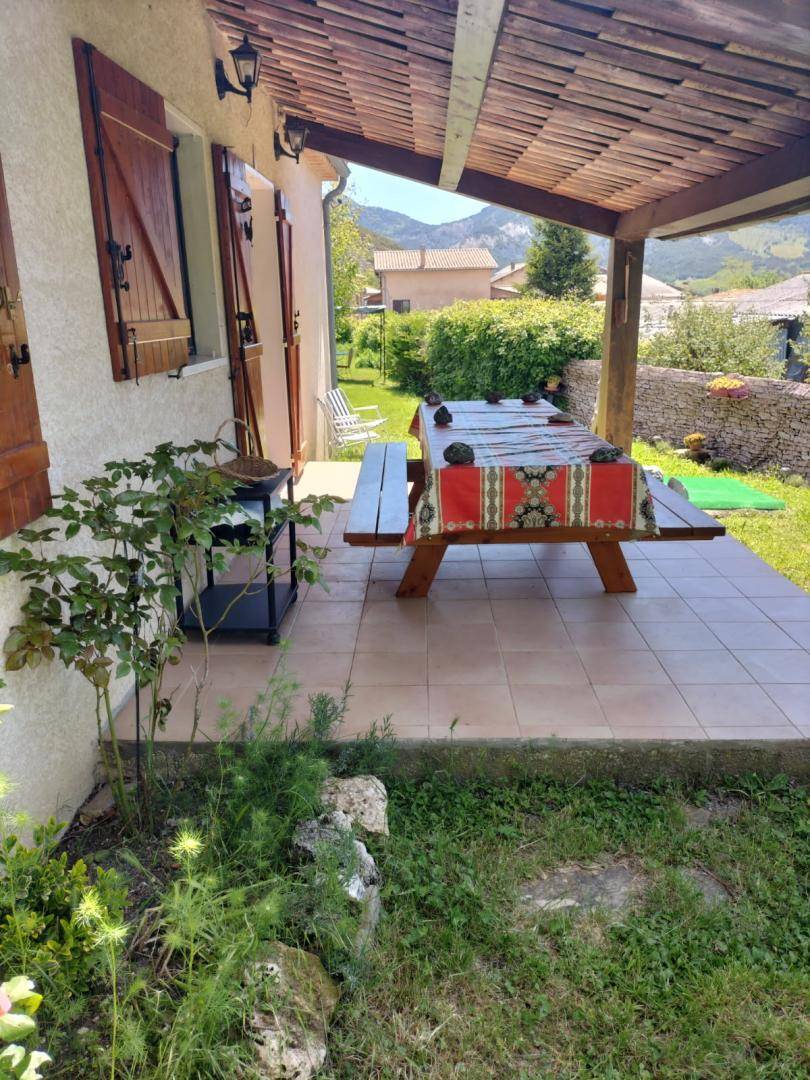 75 M² Gîte ∙ 3 Chambres ∙ 6 Personnes - Saint-André-les-Alpes