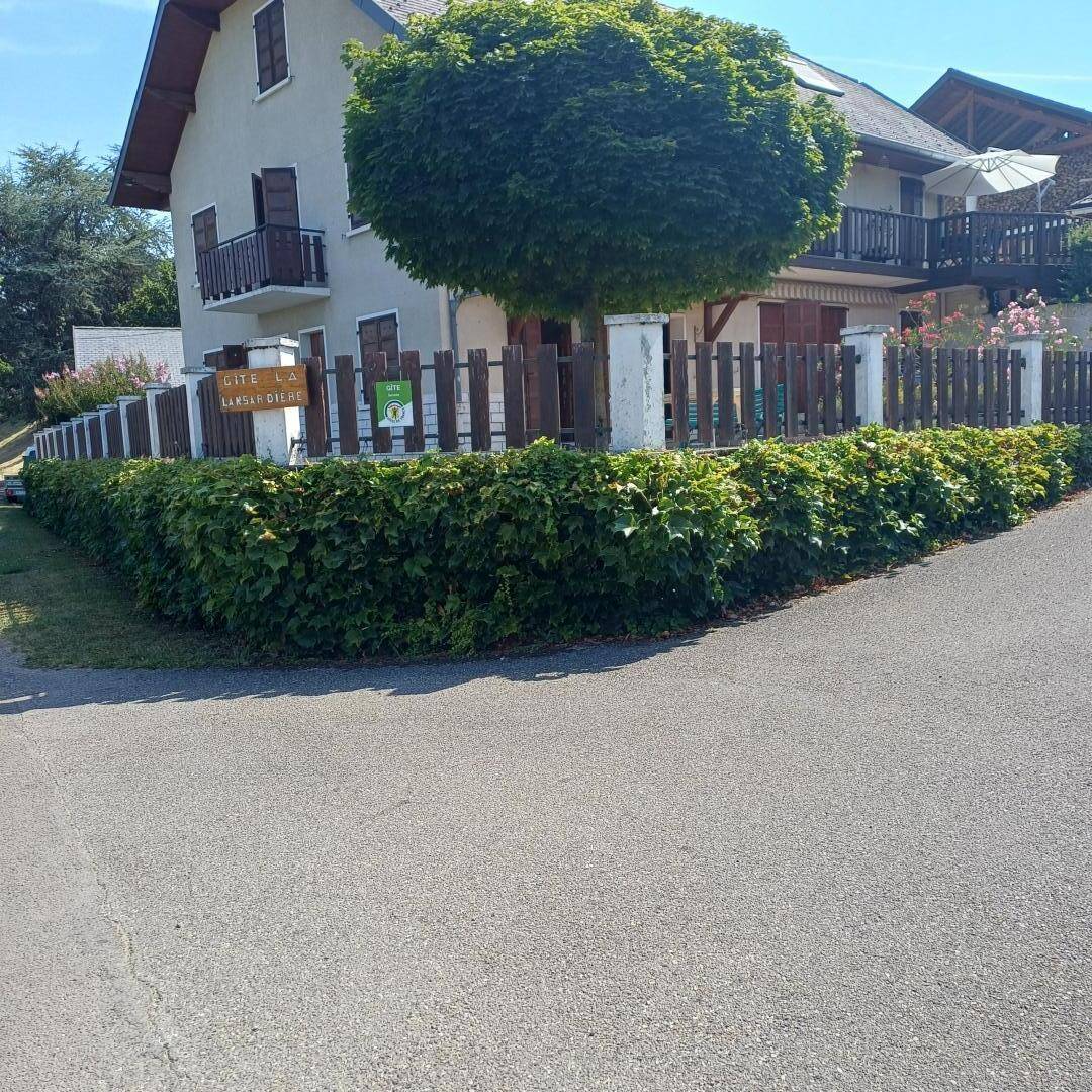 137 M² Gîte ∙ 3 Chambres ∙ 6 Personnes - Rumilly