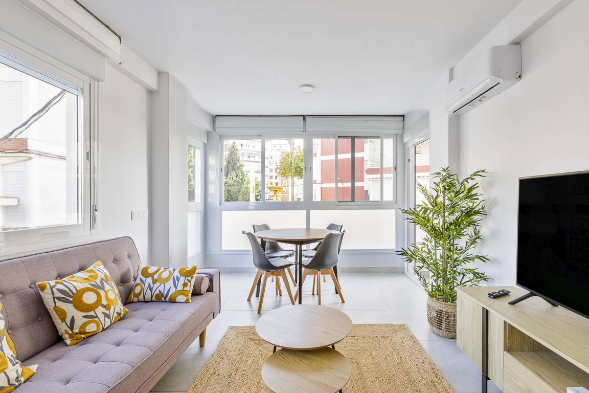 70 M² Apartamento ∙ 2 Habitaciones ∙ 5 Huéspedes - Torre del Mar