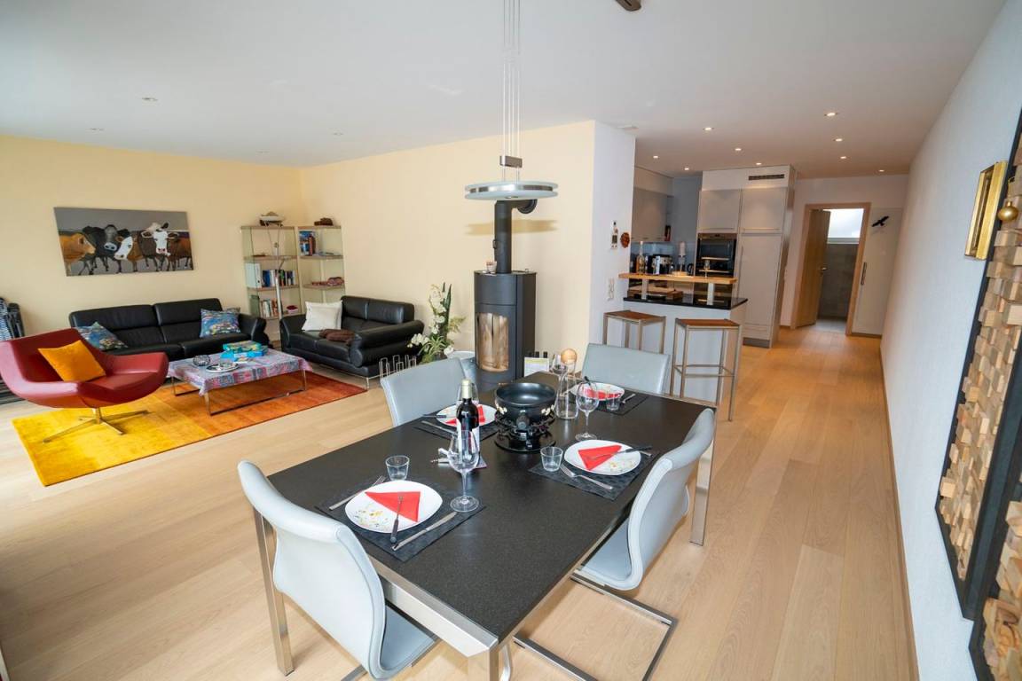 113 M² Ferienwohnung ∙ 2 Schlafzimmer ∙ 4 Gäste - Scuol