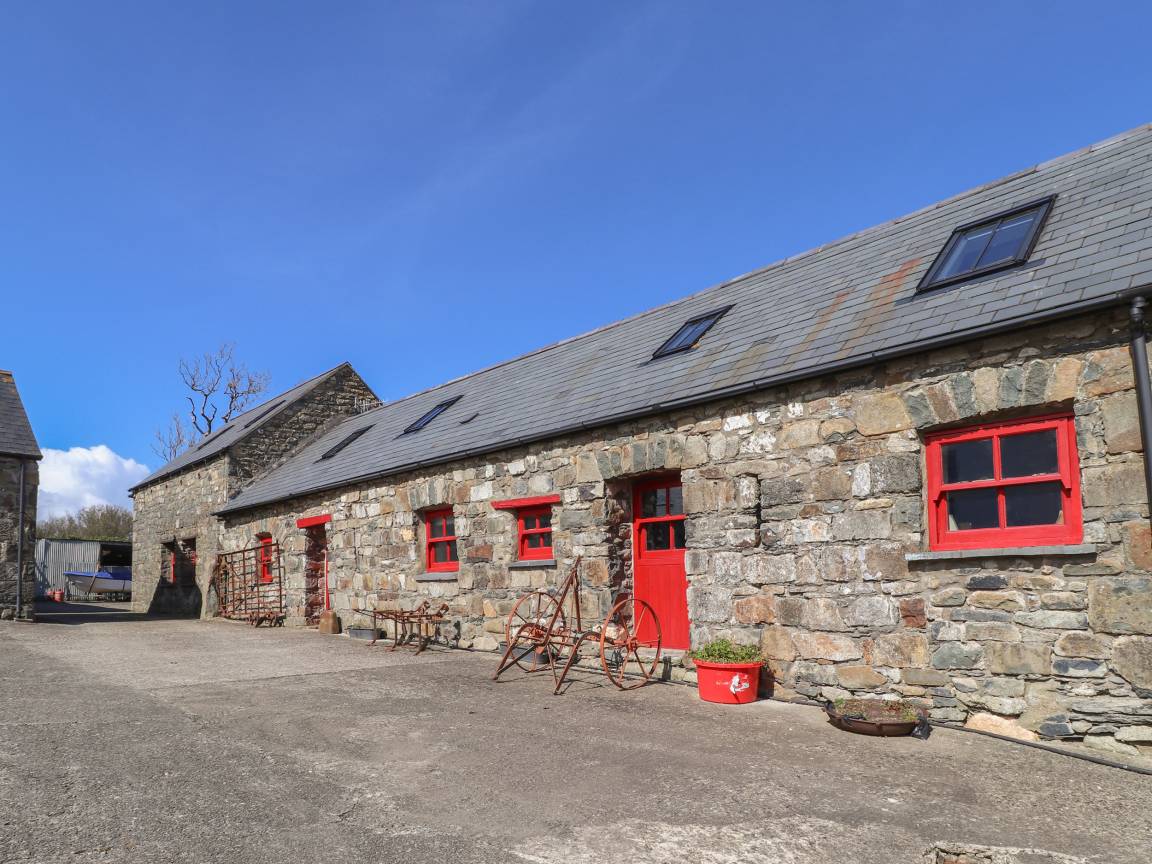 Cottage ∙ 4 Bedrooms ∙ 10 Guests - Fishguard