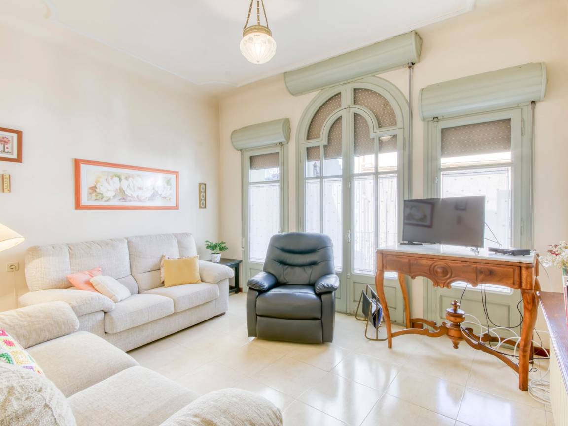 100 M² Apartment ∙ 1 Bedroom ∙ 4 Guests - Figueres