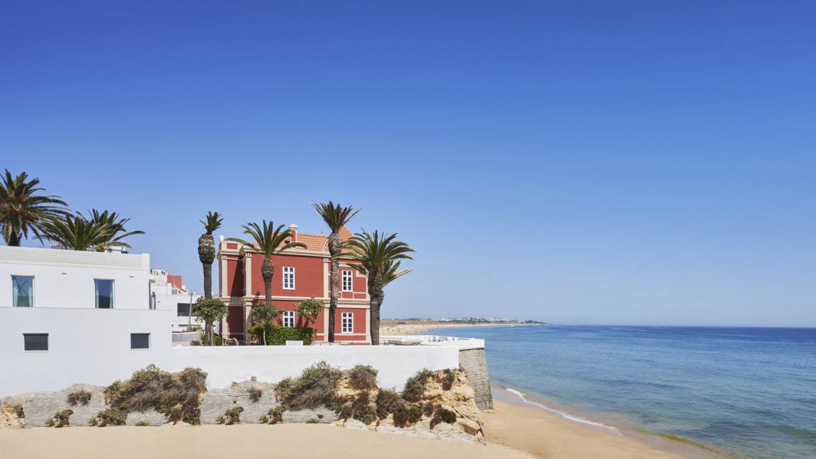 400 M² Villa ∙ 4 Bedrooms ∙ 8 Guests - Porches