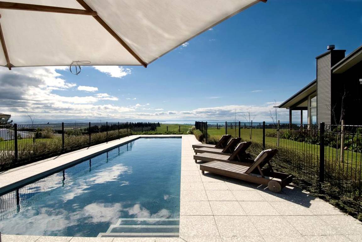 Villa ∙ 1 Bedroom ∙ 8 Guests - Clive