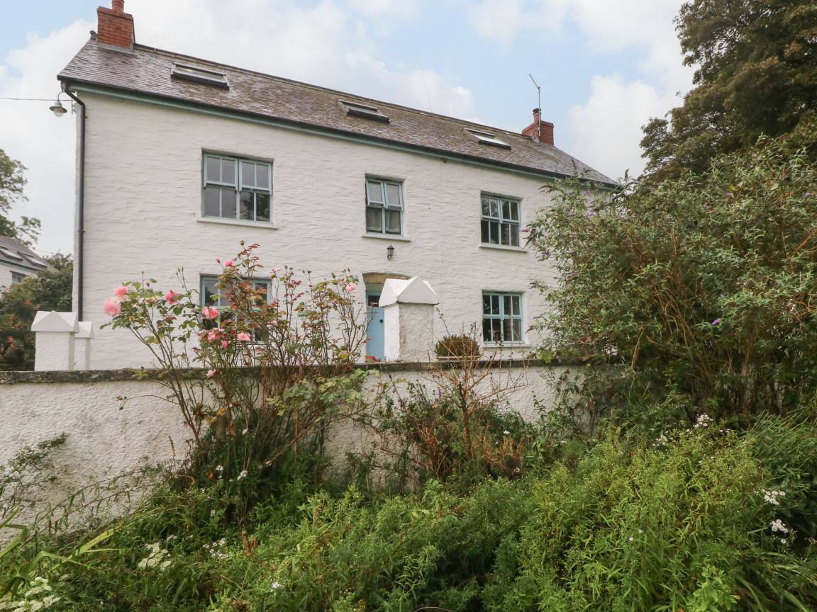 Cottage ∙ 5 Bedrooms ∙ 12 Guests - Pembrokeshire