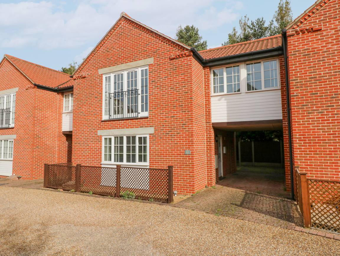 Cottage ∙ 3 Bedrooms ∙ 6 Guests - Wroxham