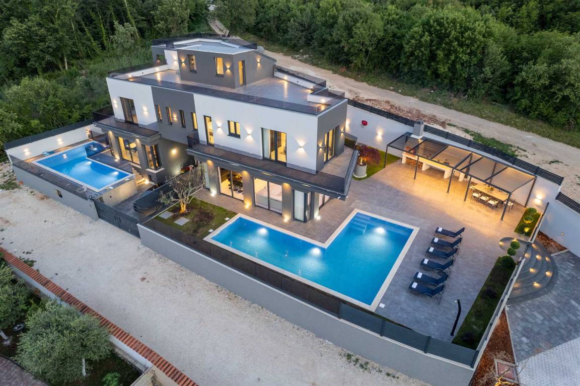 170 M² Villa ∙ 4 Schlafzimmer ∙ 8 Gäste - Rovinj